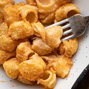Steakhouse Mac and Cheese Recipe (Outback Copycat)