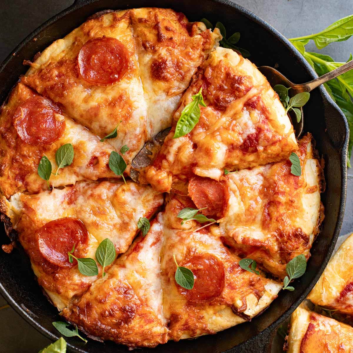 How to Make Perfect Pan Pizza in a Cast Iron Skillet